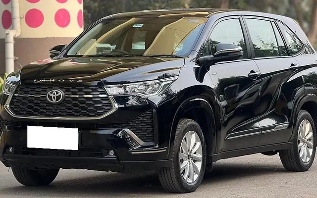 Used 2025 Toyota Innova Hycross 1987 cc Petrol Automatic Car in Mumbai ...