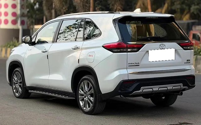 Used 2024 Toyota Innova Hycross 1987 cc Petrol Automatic Car in Mumbai ...