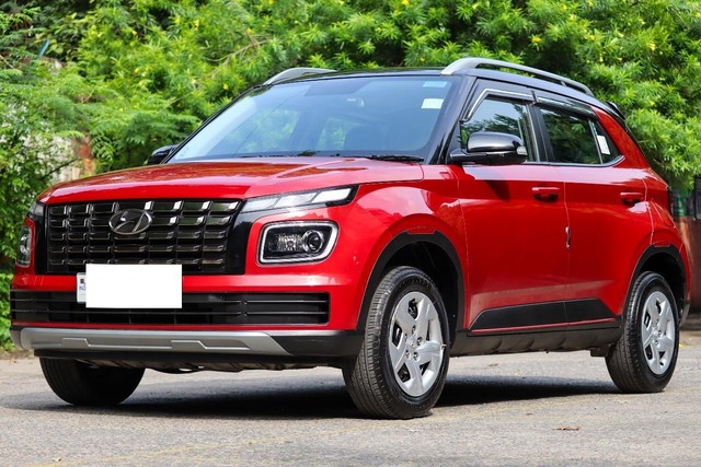 Used 2022 Hyundai Venue 1197 cc Petrol Manual Car in New Delhi at ₹7.99 ...