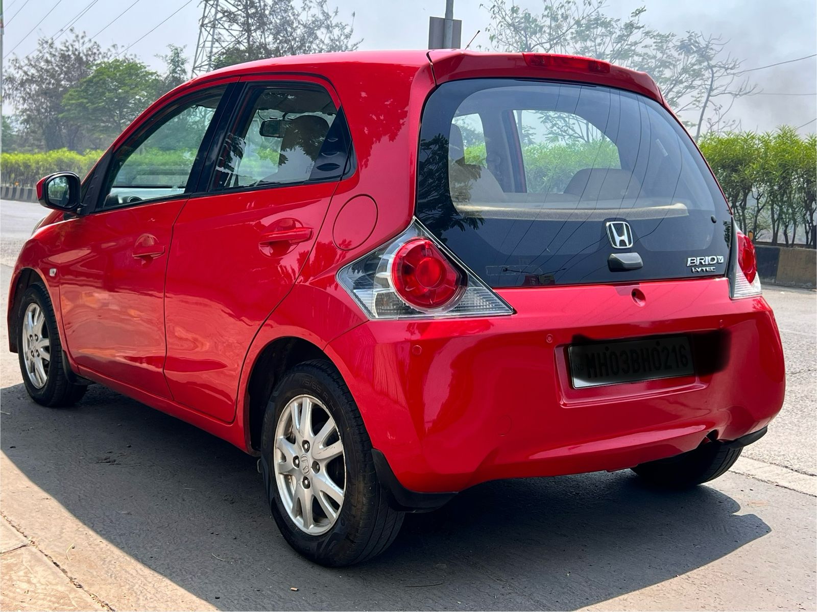 Buy Used Honda Brio V MT of 2012 model @ 2,25,000 INR in Mumbai - 5067933 - ZigWheels.com