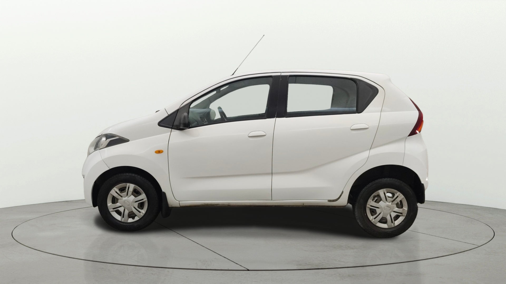Buy Used Datsun RediGO T Option of 2018 model @ 1,99,153 INR in Pune ...