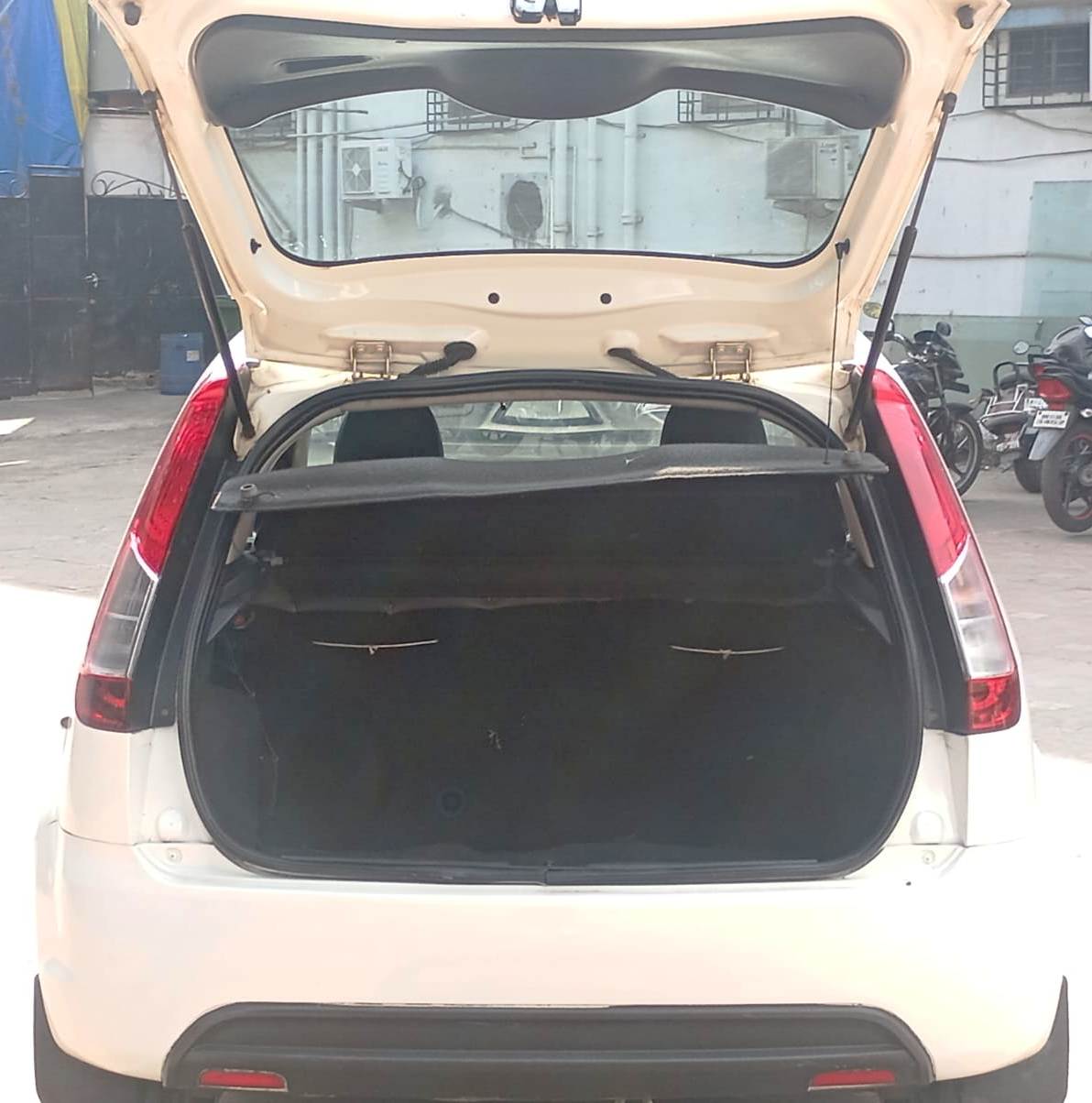 Buy Used Ford Figo Petrol EXI of 2013 model @ 1,75,000 INR in Mira Road ...