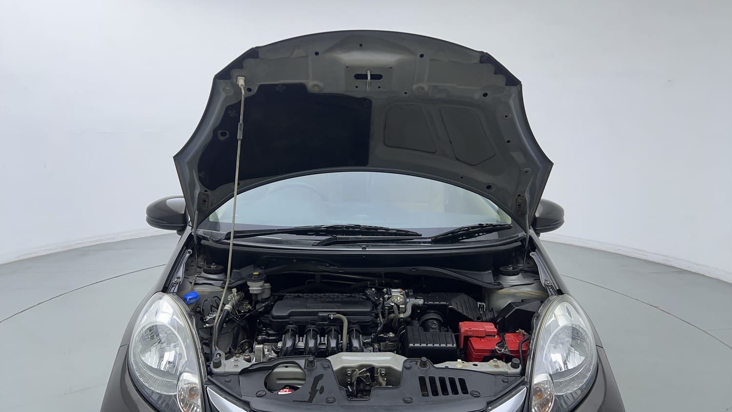 Buy Used Honda Amaze 2nd Gen S of 2018 model @ 4,23,000 INR in Noida - 5070306 - ZigWheels.com