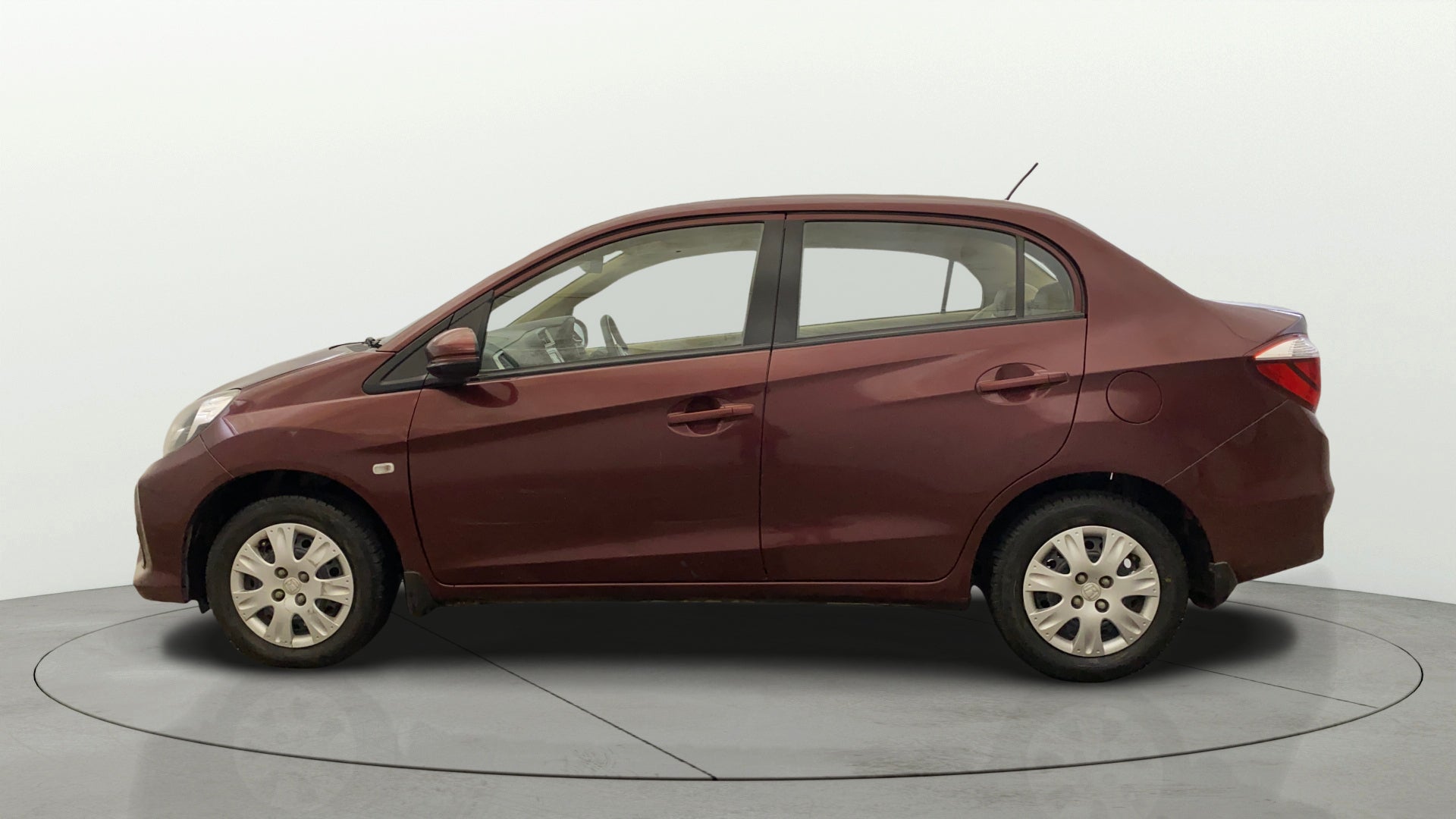 Buy Used Honda Amaze S Option i-VTEC of 2017 model @ 3,20,490 INR in ...