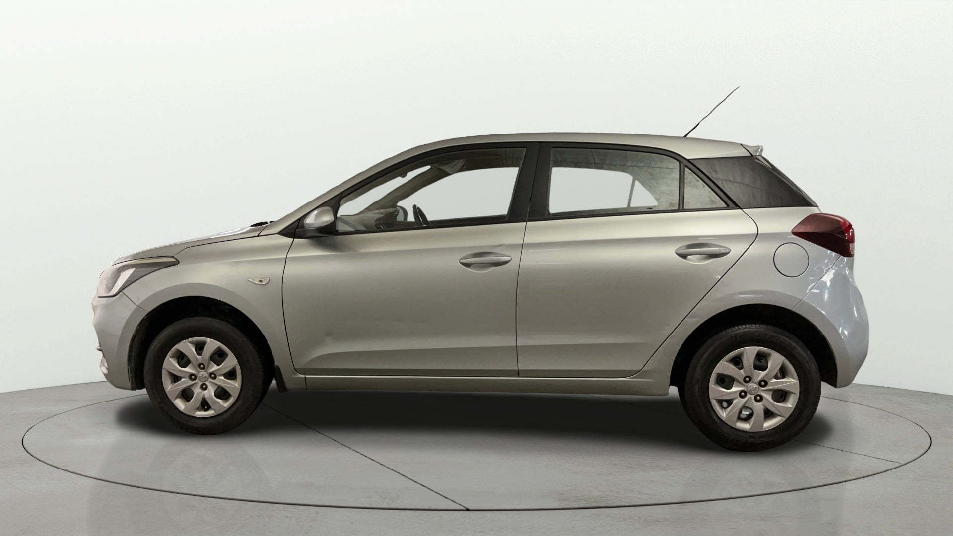 Buy Used Hyundai i20 Magna Plus BSIV of 2019 model @ 4,35,730 INR in Delhi - 5072932 - ZigWheels.com