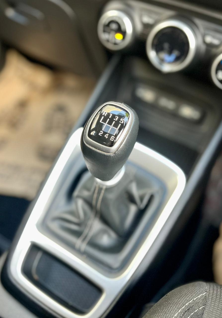 Buy Used Hyundai Venue SX Turbo iMT of 2022 model @ 7,15,000 INR in ...