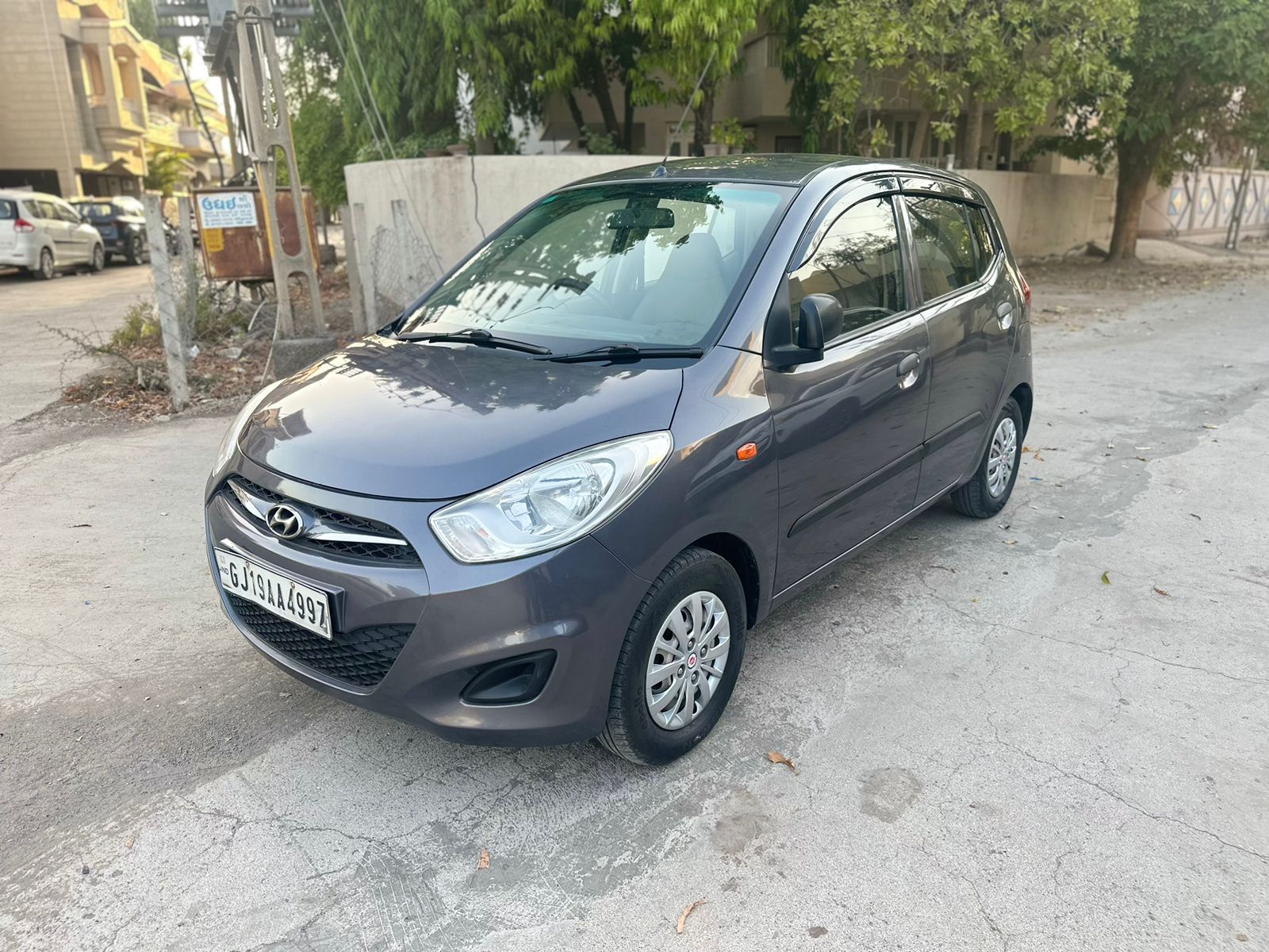 Buy Used Hyundai i10 Magna 1.1L of 2014 model @ 2,35,000 INR in Rajkot ...