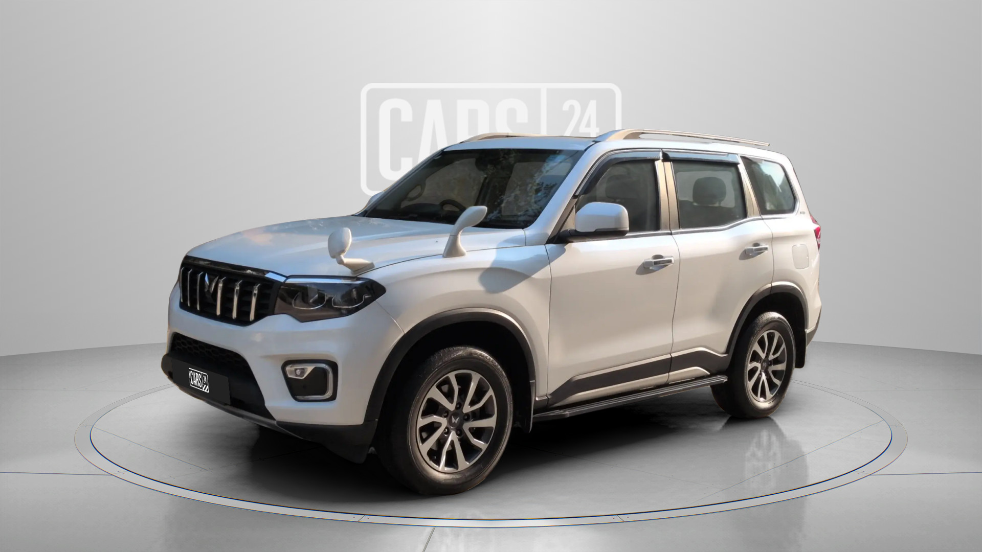Buy Used Maruti XL6 Alpha AT of 2022 model @ 10,50,000 INR in Thane ...