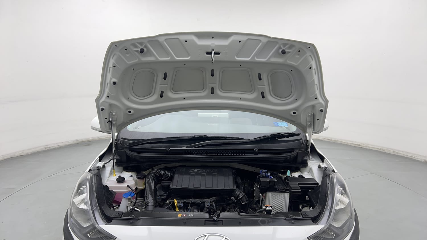 Buy Used Hyundai Grand i10 1.2 Kappa Sportz BSIV of 2022 model @ 5 ...