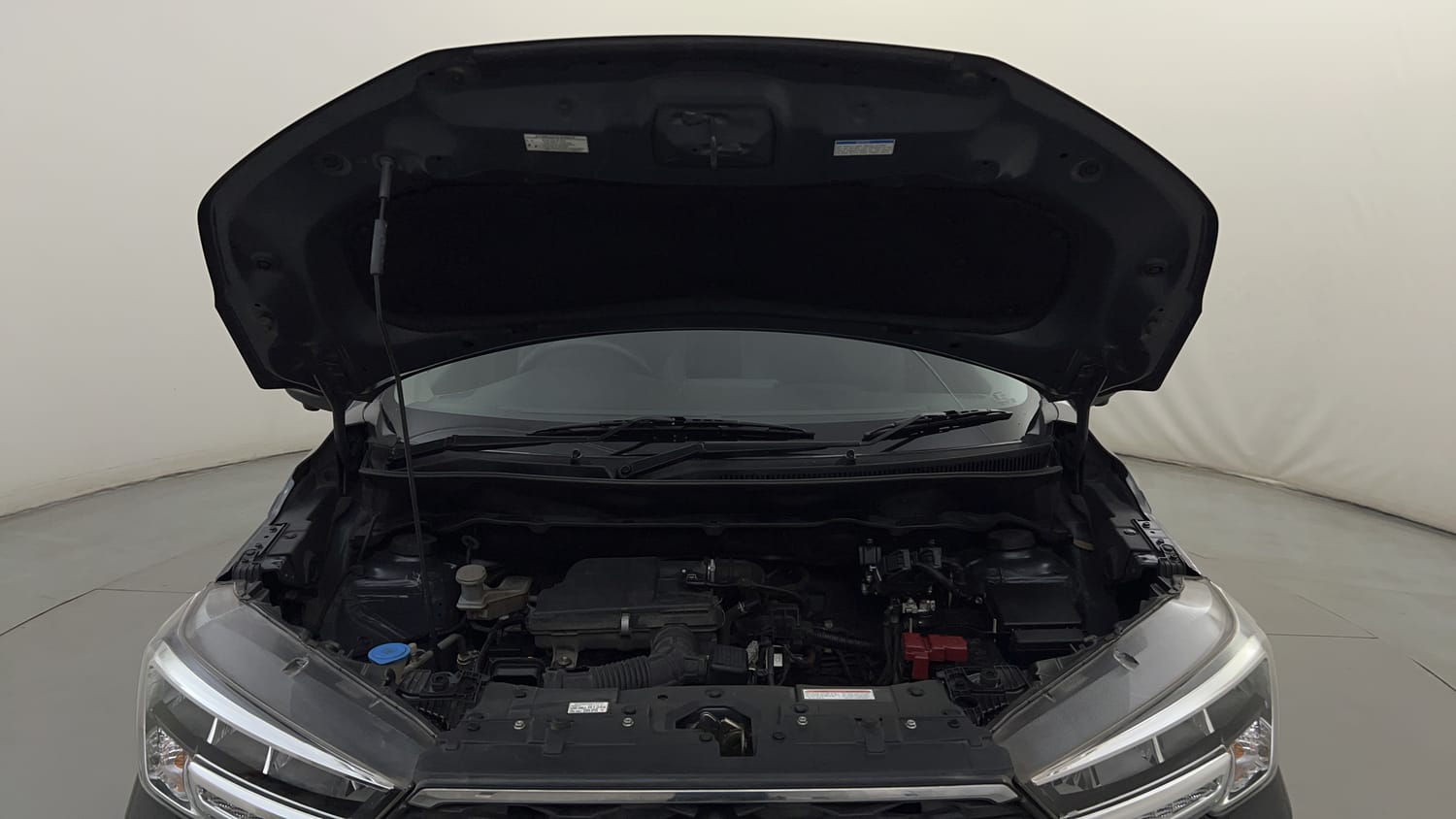 Buy Used Maruti XL6 Alpha of 2022 model @ 11,16,123 INR in Bangalore ...