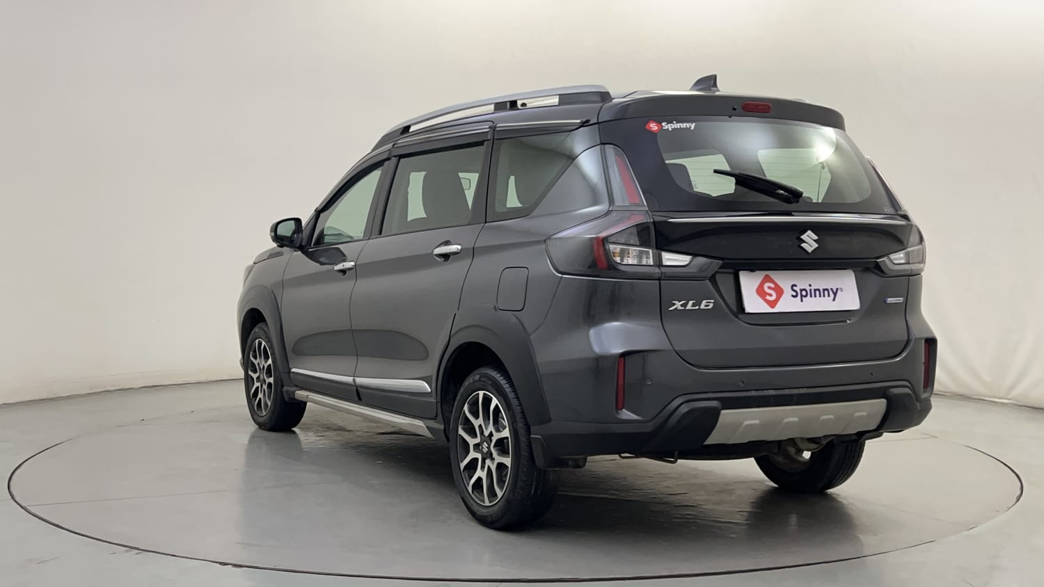 Buy Used Maruti XL6 Alpha of 2022 model @ 11,16,123 INR in Bangalore ...