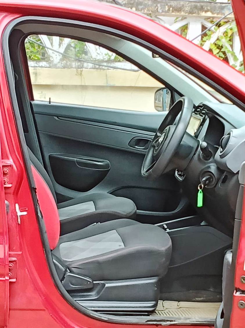 Buy Used Renault KWID 1.0 RXT AMT Opt of 2020 model @ 3,25,000 INR in ...