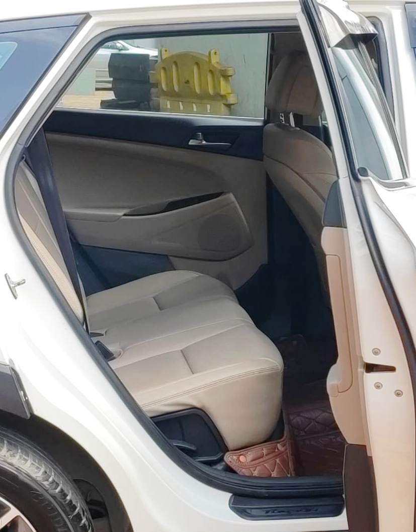 Buy Used Hyundai Tucson 2.0 e-VGT 2WD AT GL of 2018 model @ 9,95,000 ...