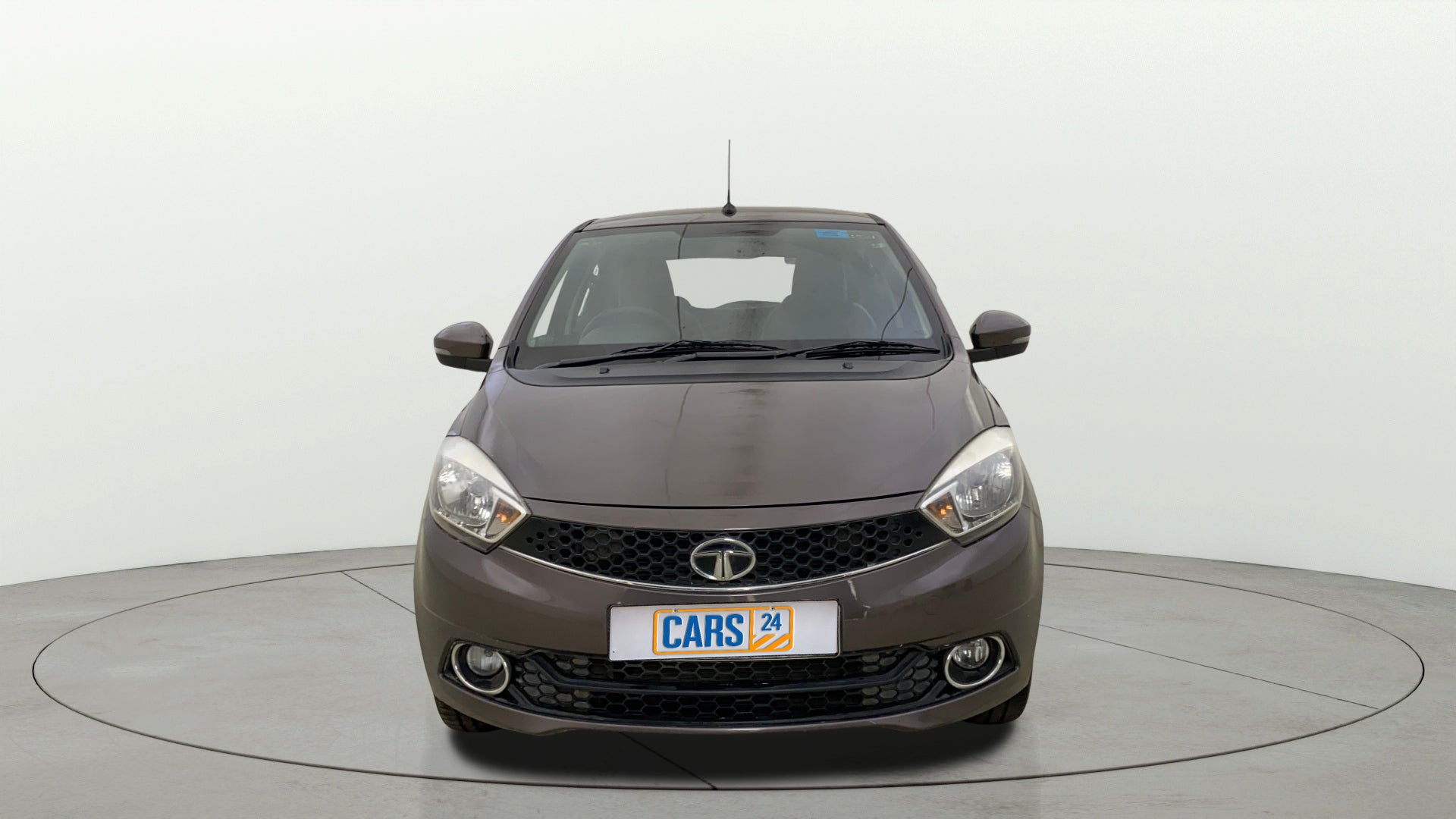 Buy Used Tata Tiago 1.2 Revotron XZ of 2016 model @ 3,02,554 INR in Thane - 5085304 - ZigWheels.com