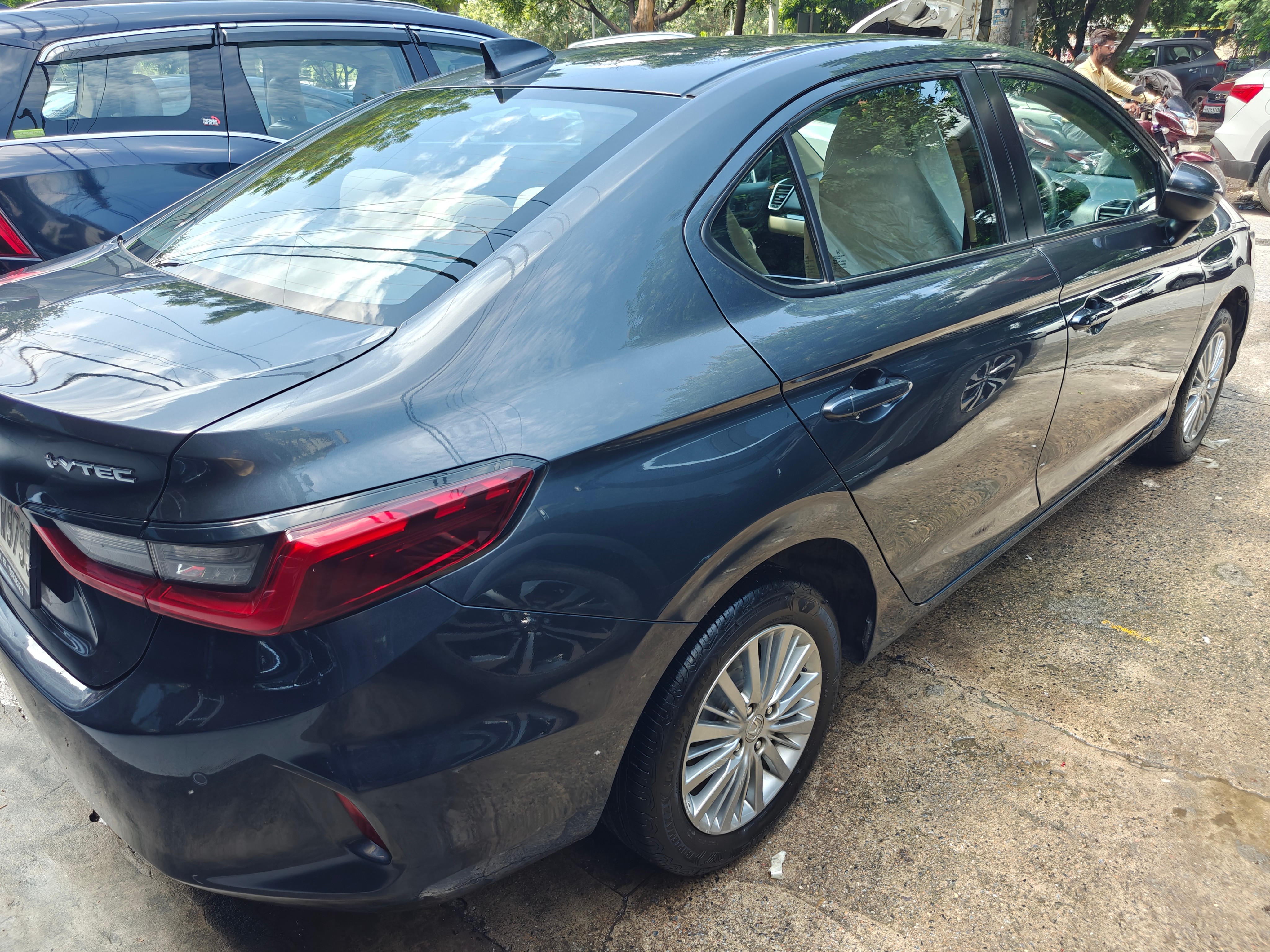 Buy Used Honda City V CVT of 2022 model @ 9,75,000 INR in Delhi ...