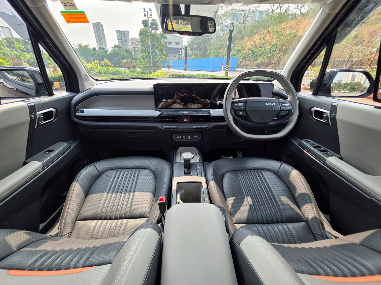 Buy Used Kia Syros HTX Plus Opt Diesel AT of 2025 model @ 15,75,000 INR ...