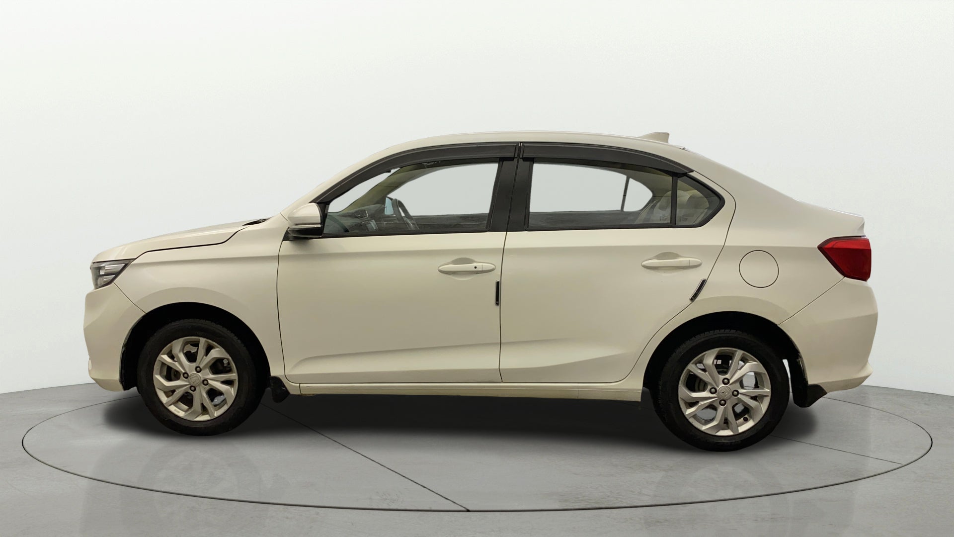 Buy Used Honda Amaze VX Opt Petrol BSIV of 2019 model @ 4,70,245 INR in ...