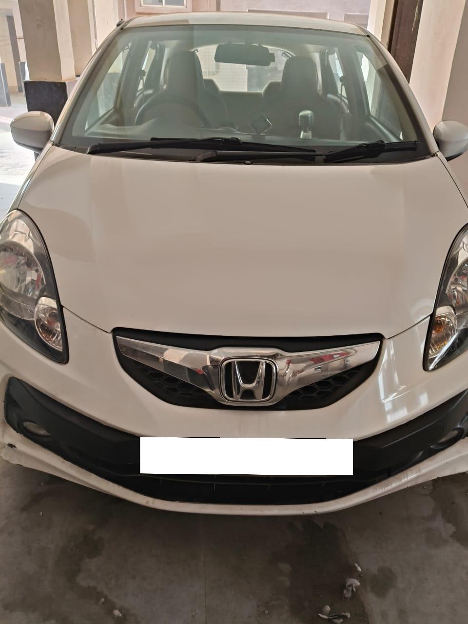 Used 2014 Honda Brio Petrol Manual in Indore at ₹2 Lakh - CarDekho