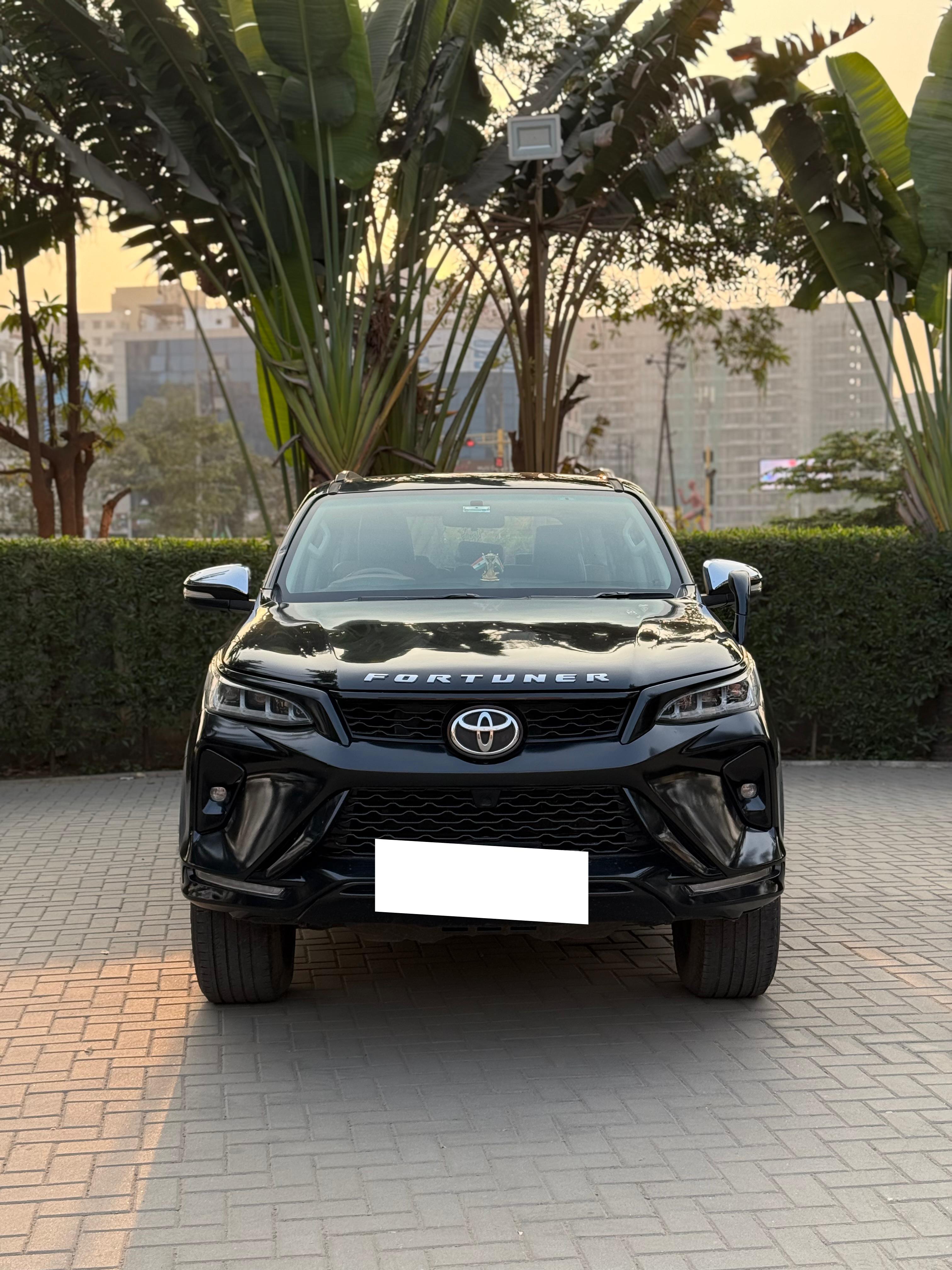 Used 2017 Toyota Fortuner 2755 cc Diesel Automatic Car in Surat at ₹19. ...
