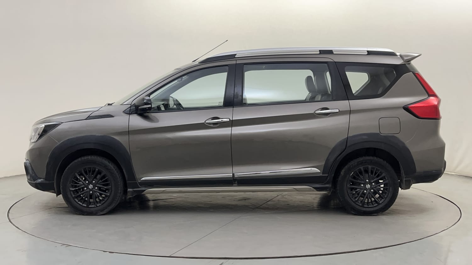 Buy Used Maruti XL6 Alpha AT of 2019 model @ 8,41,000 INR in Bangalore ...