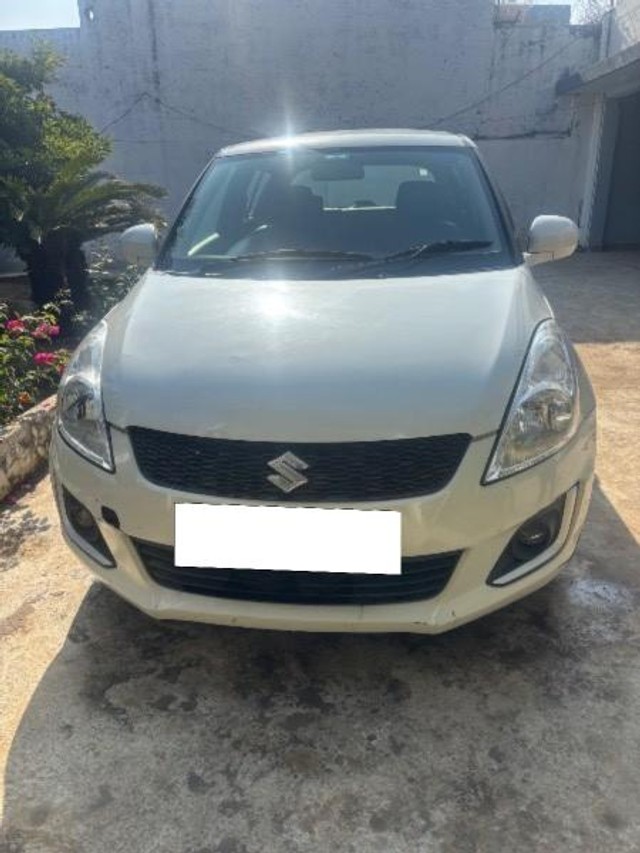 Used 2017 Maruti Swift Petrol Manual in Meerut at ₹3.10 Lakh - CarDekho