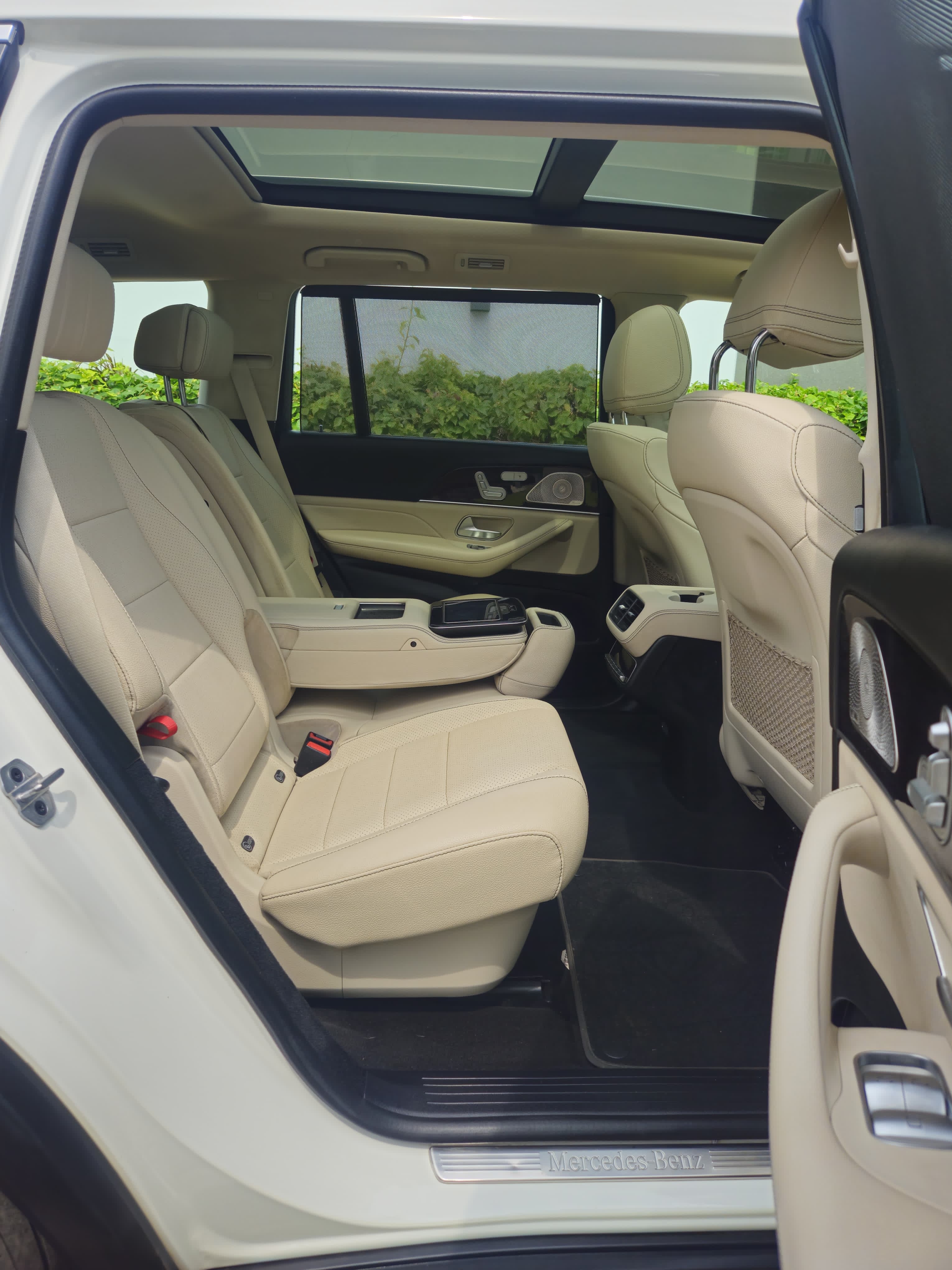 Buy Used Mercedes-Benz GLS 400d 4MATIC BSVI of 2021 model @ 83,00,000 ...