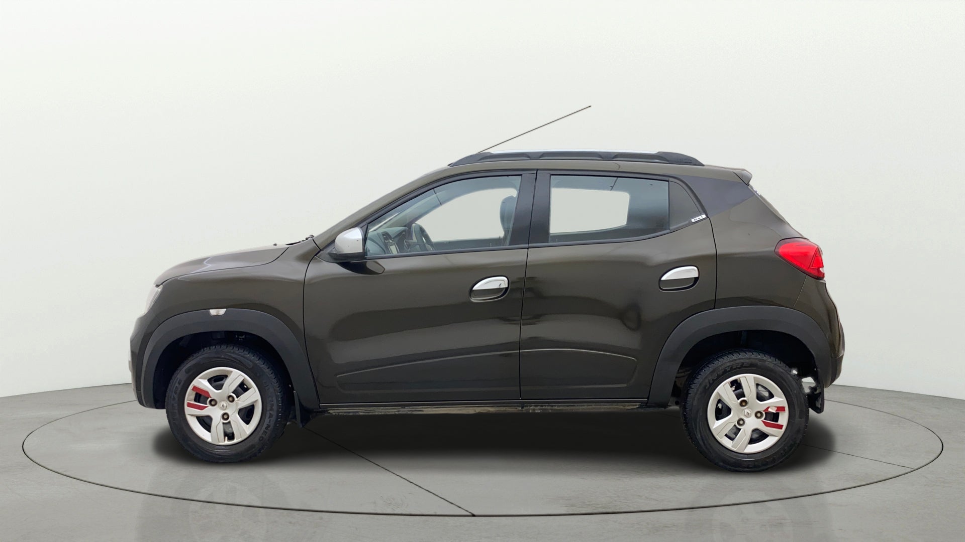 Buy Used Renault KWID 1.0 RXT of 2016 model @ 2,48,586 INR in Hyderabad ...