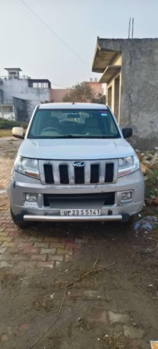 Buy Used Mahindra TUV 300 T4 of 2016 model @ 3,70,000 INR in Gajraula ...