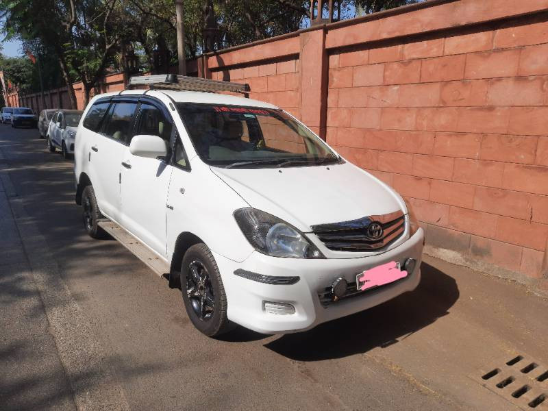 Buy Used Toyota Innova 2.5 G Diesel 7 Seater BS III of 2005 model @ 3 ...