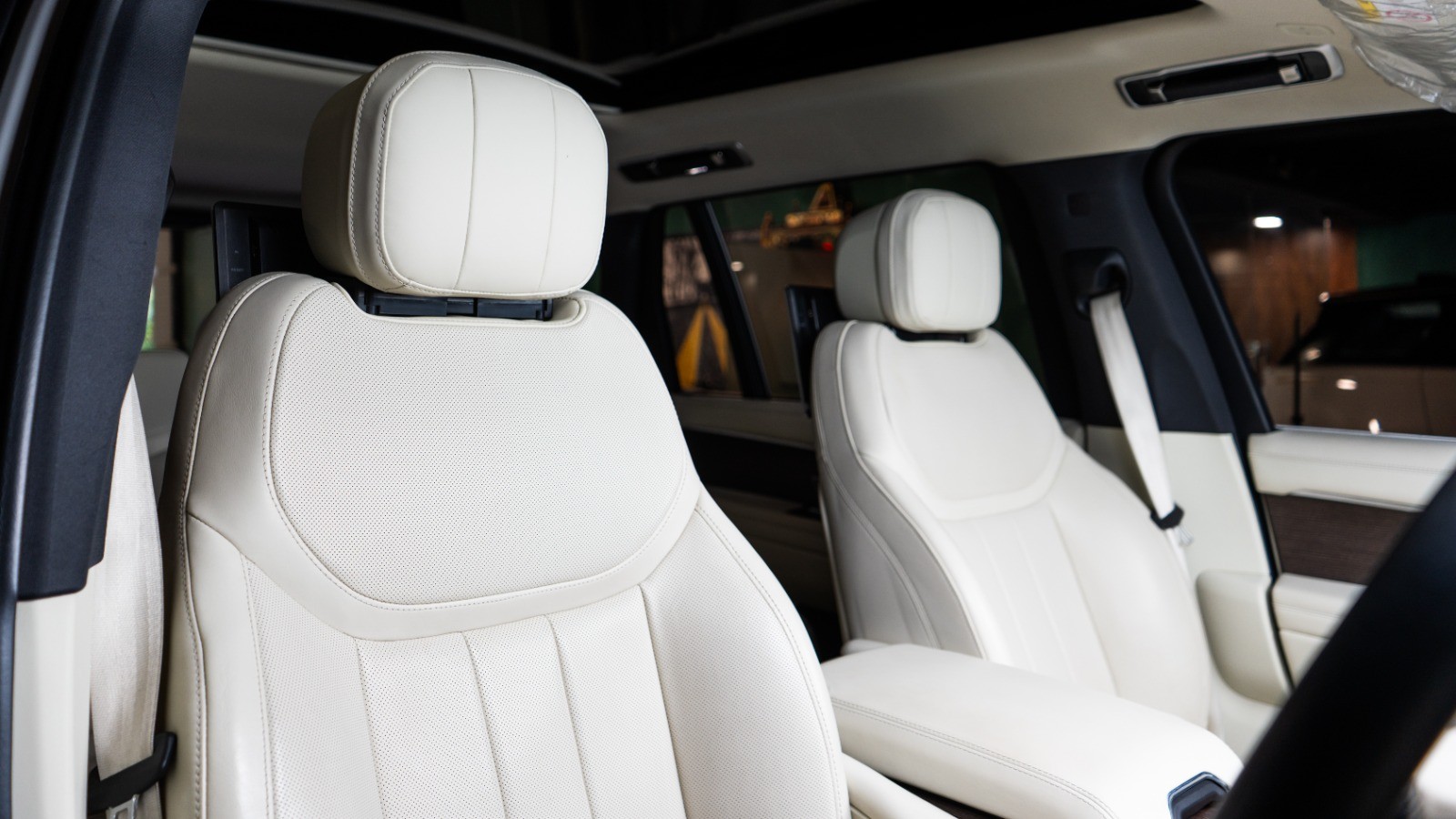 Buy Used Land Rover Range Rover 3.0 I Diesel LWB HSE of 2024 model @ 2 ...