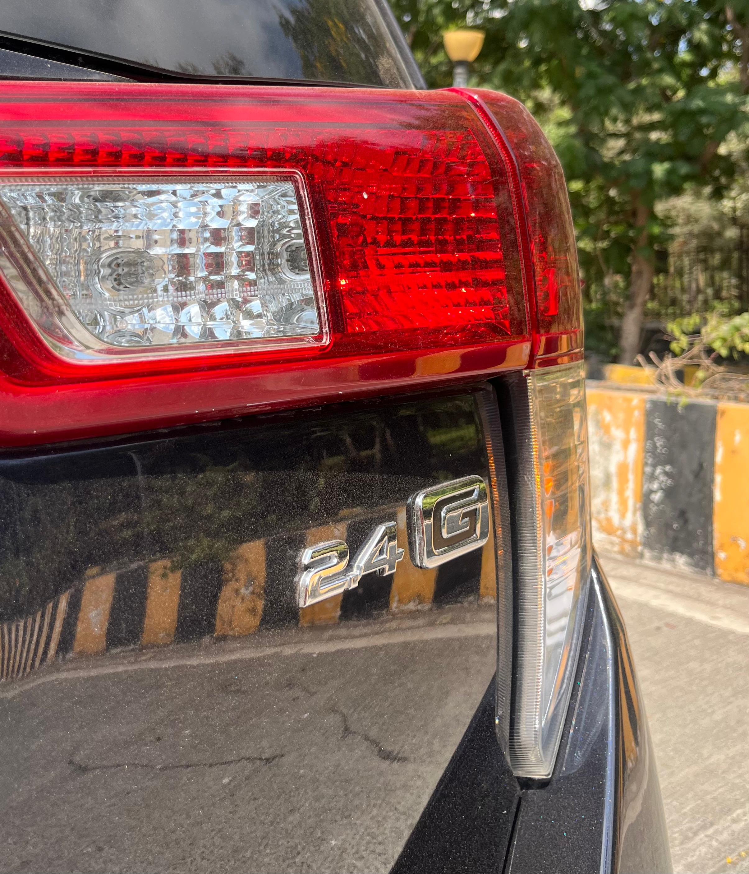 Buy Used Toyota Innova Crysta 2.4 GX 8 STR AT of 2022 model @ 22,99,999 ...