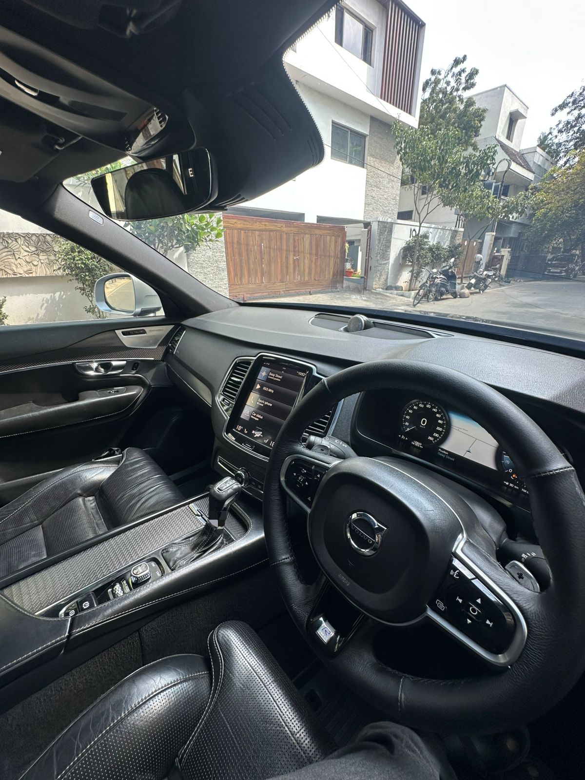 Buy Used Volvo S90 D4 Inscription BSIV of 2016 model @ 29,50,000 INR in ...