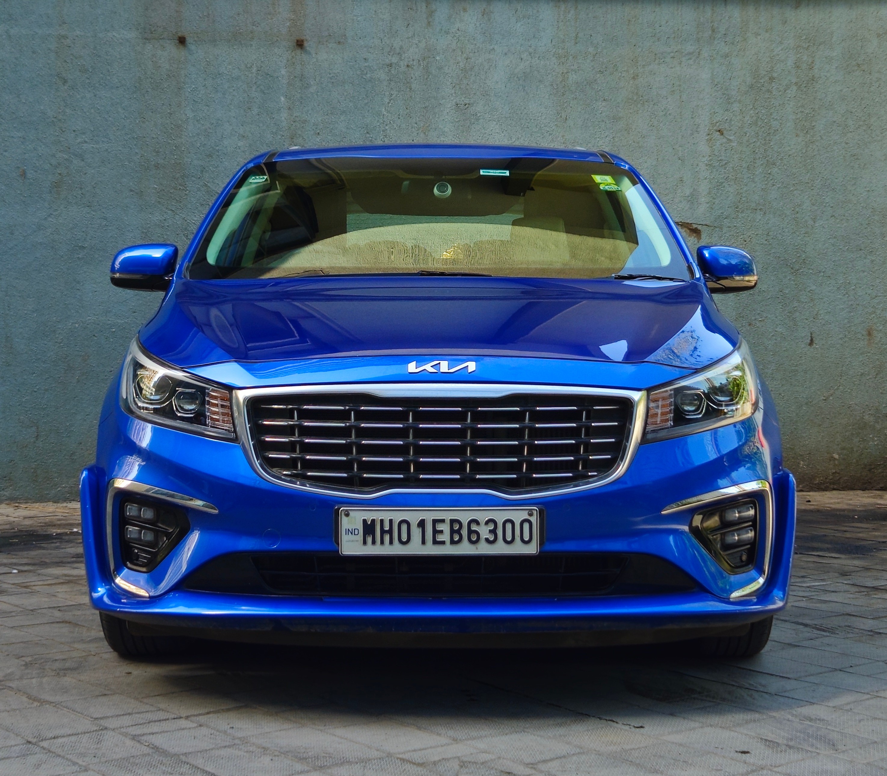 Buy Used Kia Carnival Prestige of 2022 model @ 28,75,000 INR in Mumbai ...