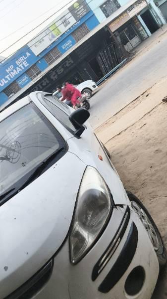Buy Used Hyundai i10 Era 1.1 iTech SE of 2010 model @ 65,000 INR in ...