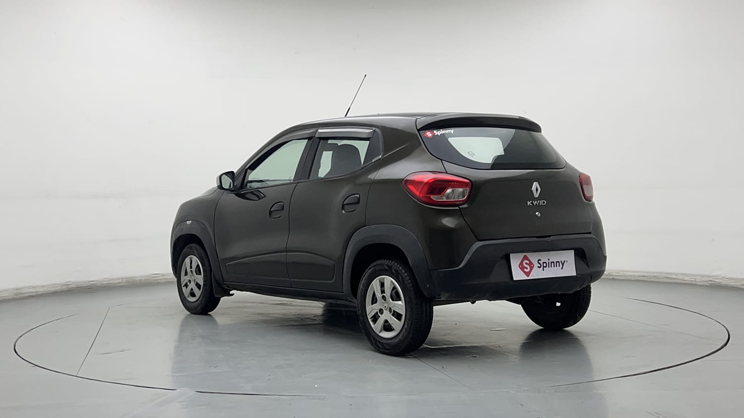 Buy Used Renault KWID 1.0 AMT RXT of 2016 model @ 2,15,000 INR in Noida ...