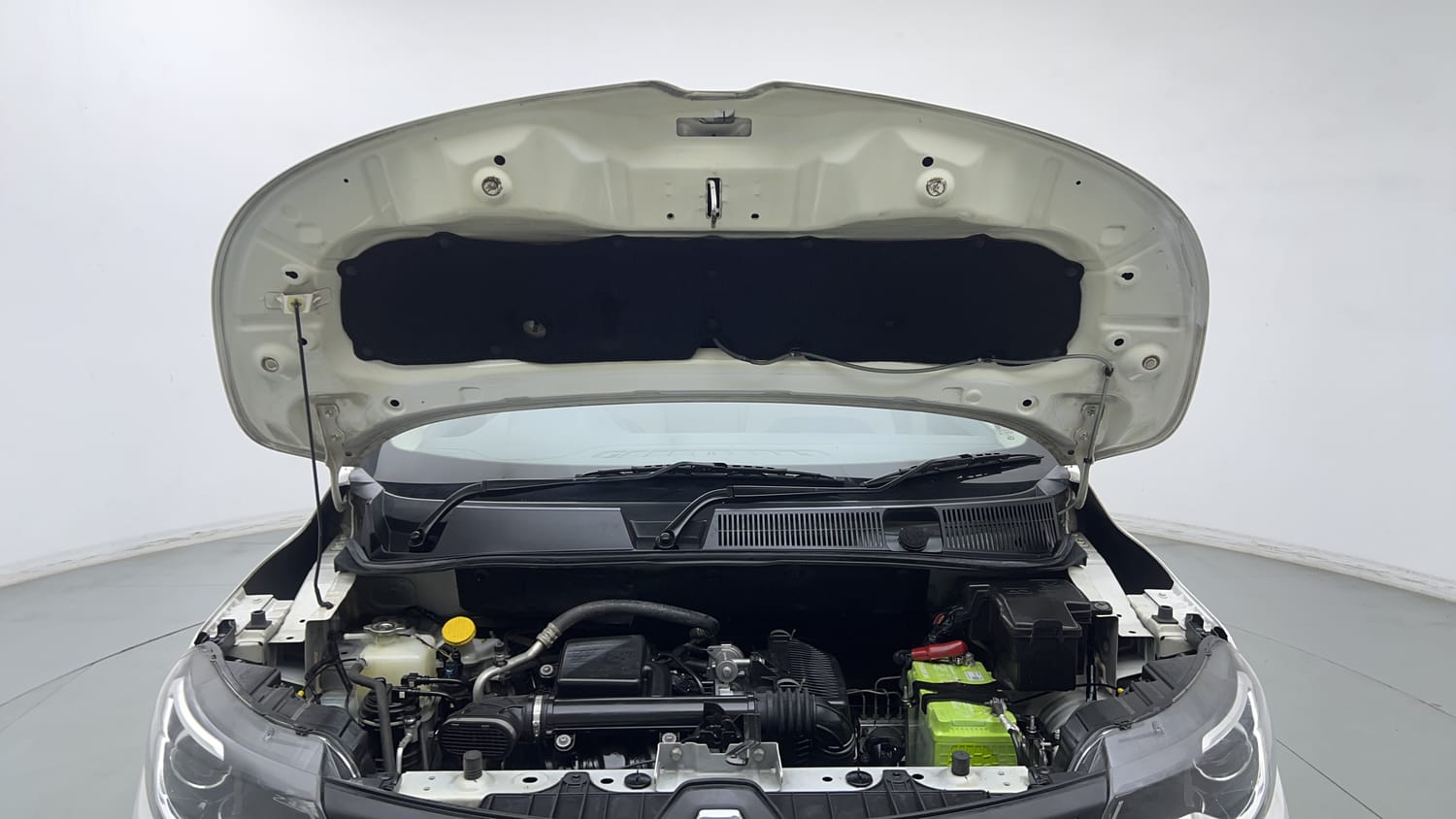 Buy Used Renault Triber RXT of 2022 model @ 4,44,000 INR in Noida ...