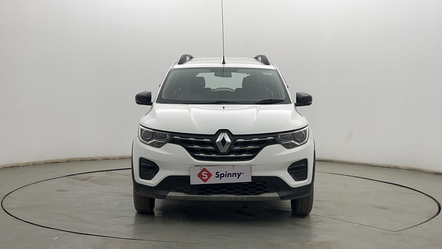 Buy Used Renault Triber RXT of 2022 model @ 4,74,000 INR in Kolkata ...