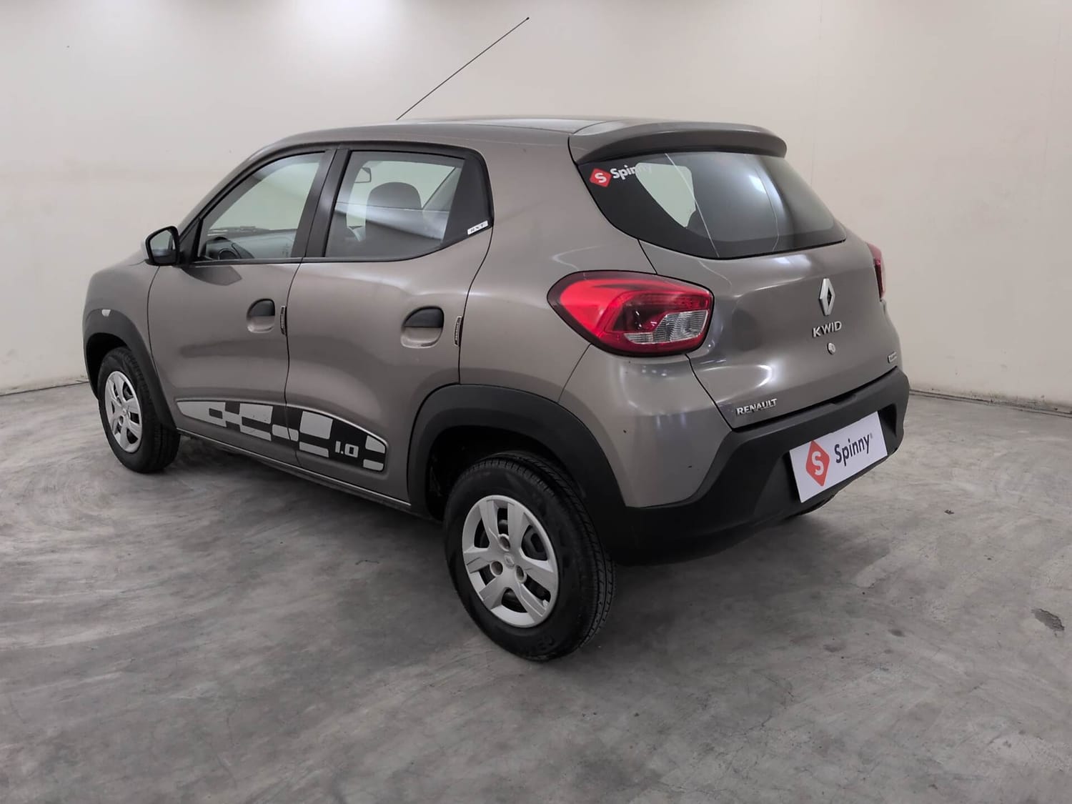 Buy Used Renault KWID 1.0 RXT AMT Opt of 2018 model @ 3,55,000 INR in ...