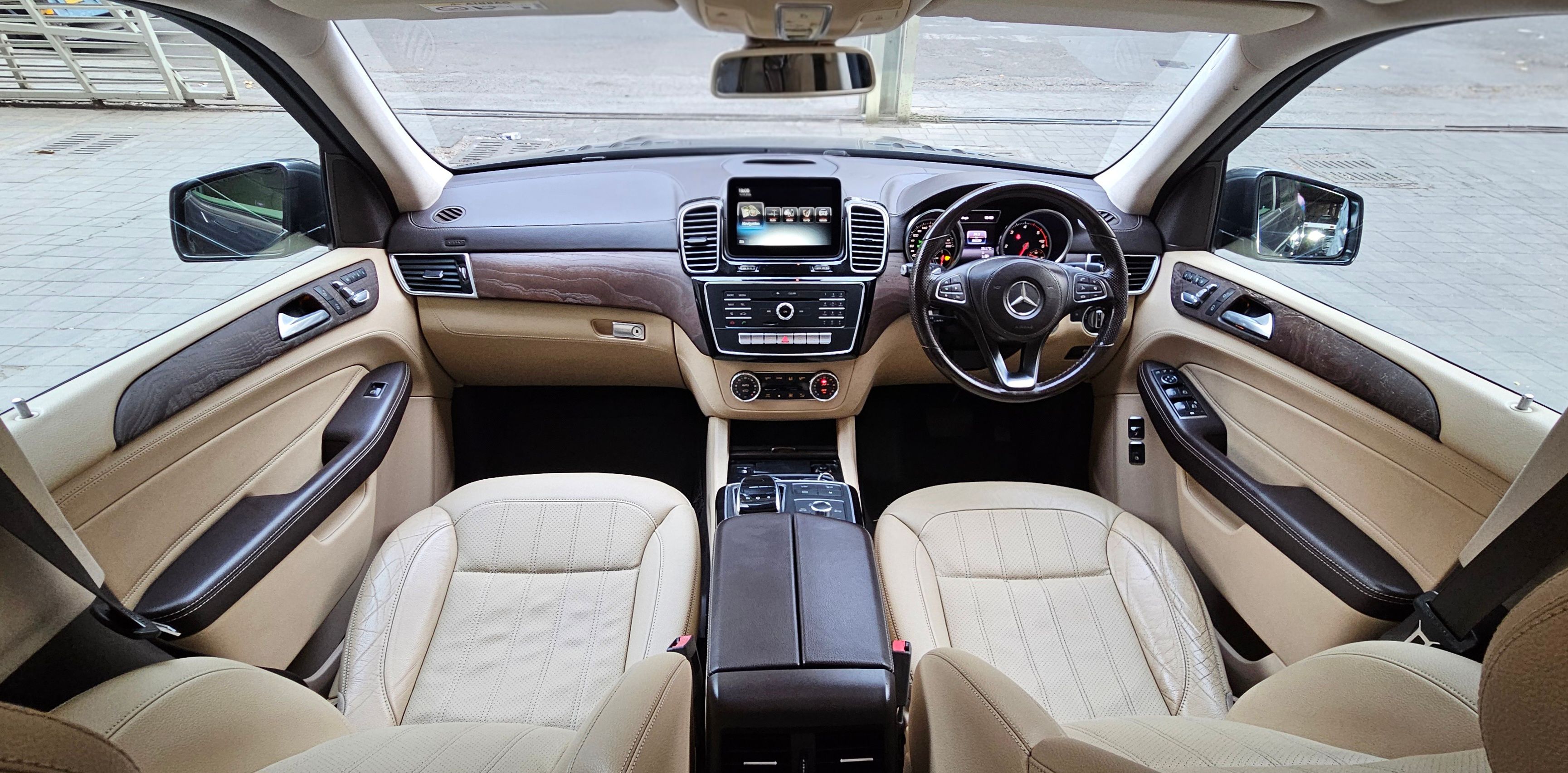 Buy Used Mercedes-Benz GLE 350d of 2016 model @ 39,75,000 INR in Mumbai ...