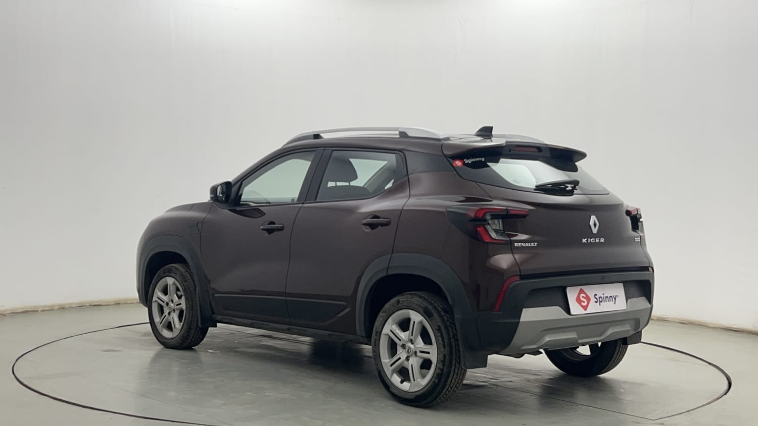 Buy Used Renault Kiger RXT AMT of 2021 model @ 5,06,000 INR in Kolkata ...