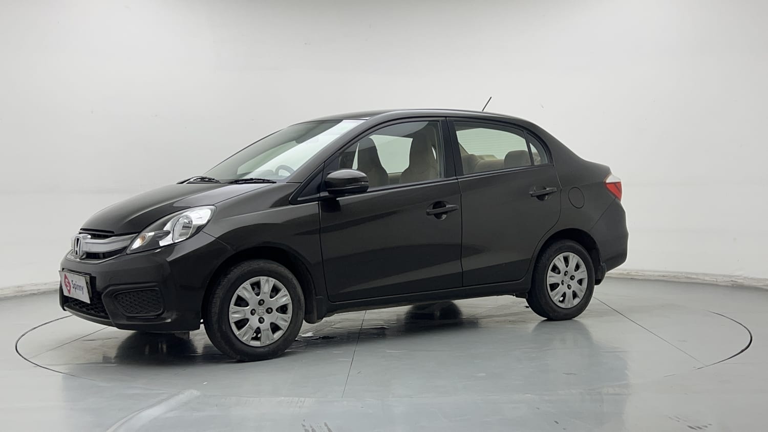 Cars Under 5 Lakh | Cheapest Car in India - ZigWheels