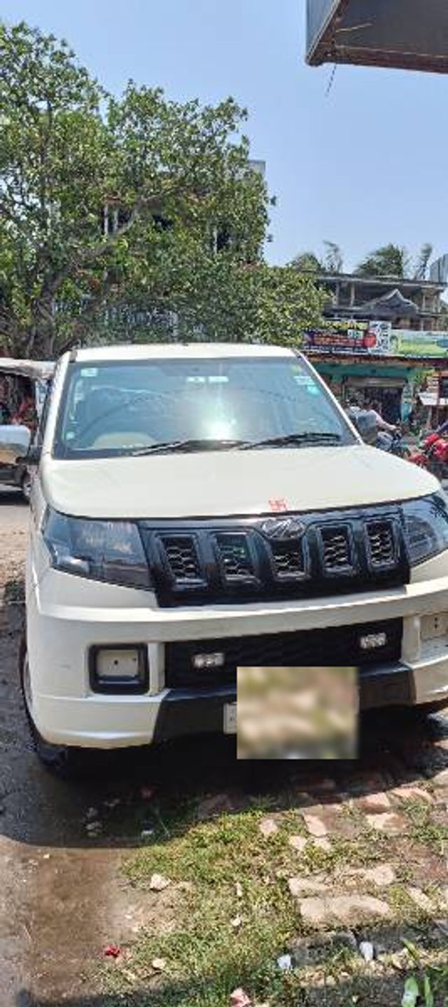 4 Used Mahindra TUV 300 Cars in Kolkata from ₹5 Lakh - Second Hand Cars ...
