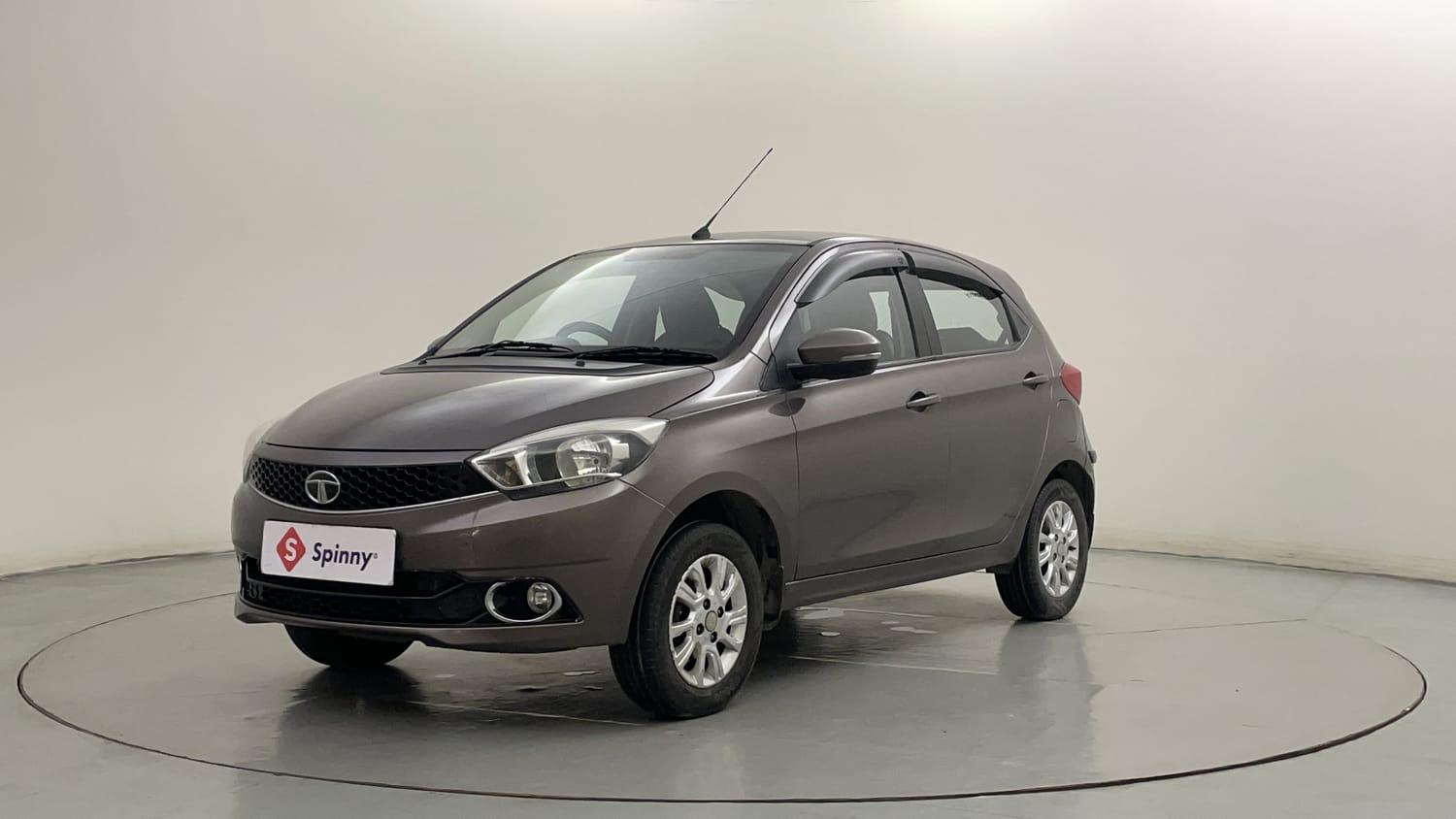 Used 2017 Tata Tiago 1199 cc Petrol Automatic Car in Bangalore at ₹3.74 ...