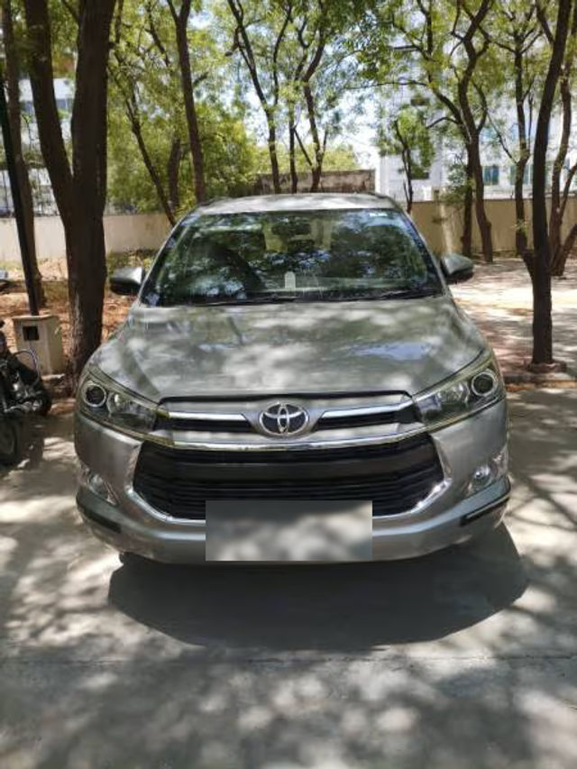 Used 2018 Toyota Innova Crysta Diesel Manual in Gandhinagar at ₹14 Lakh ...