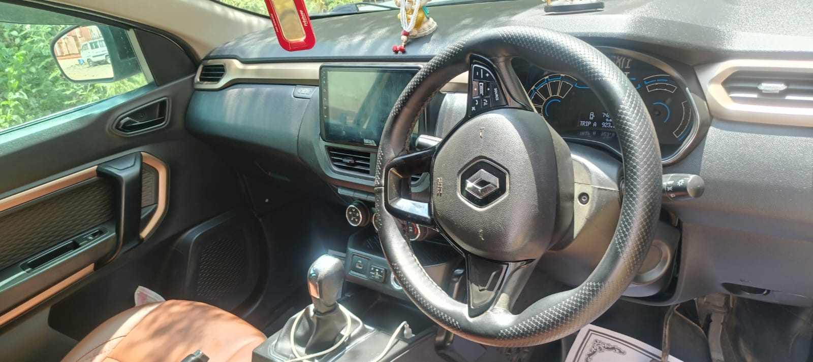 Buy Used Renault Kiger RXT of 2021 model @ 4,50,000 INR in Pune ...