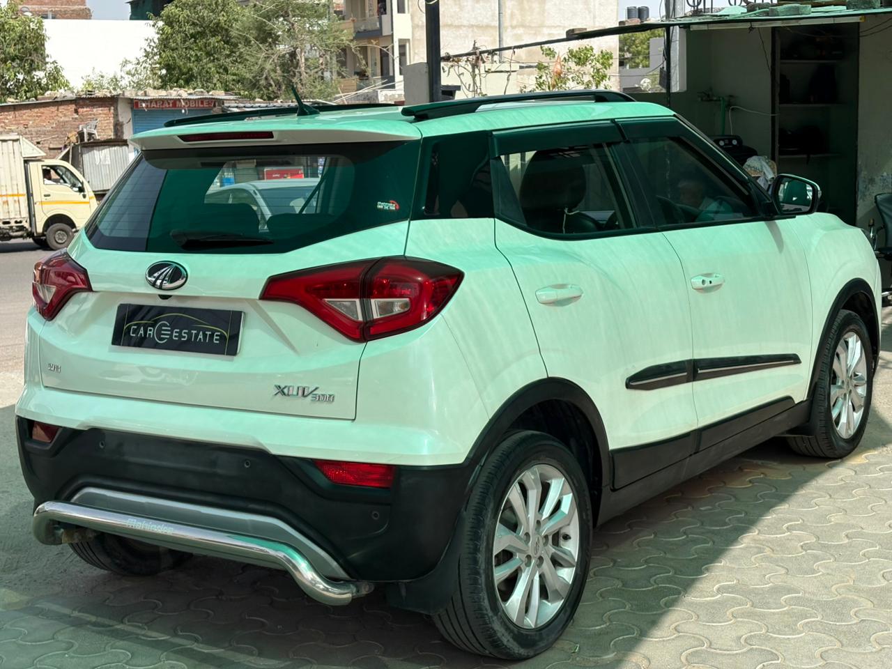 Buy Used Mahindra XUV300 W8 Diesel Sunroof BSVI of 2021 model @ 8 ...