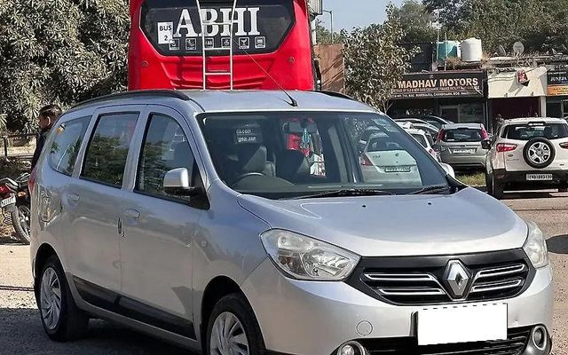 Used 2015 Renault Lodgy 1461 cc Diesel Manual Car in Chandigarh at ₹3. ...