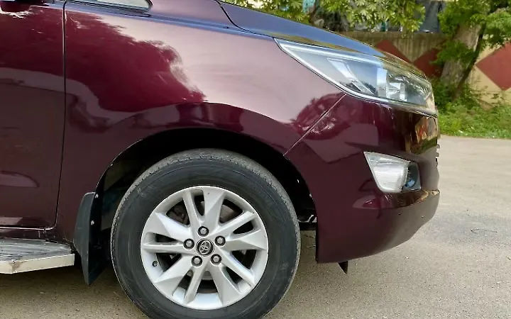 Buy Used Toyota Innova Crysta 2.8 GX AT BSIV of 2017 model @ 11,85,000 ...