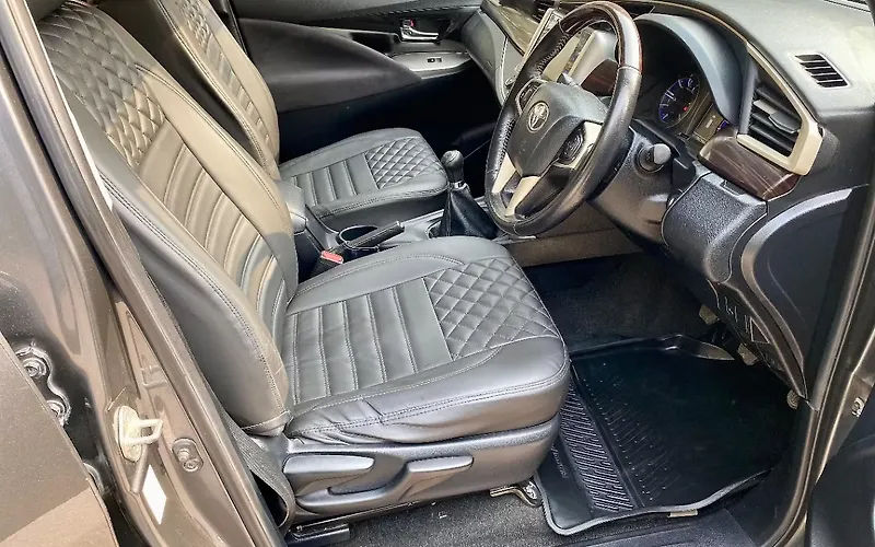 Buy Used Toyota Innova Crysta 2.4 VX MT BSIV of 2018 model @ 13,40,000 ...