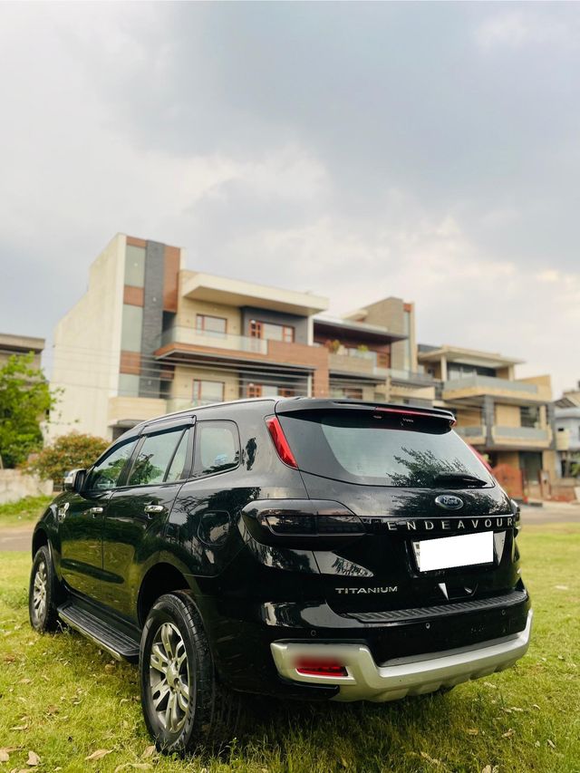 Used Black Ford Endeavour Cars in India - 34 Second Hand Black Ford ...